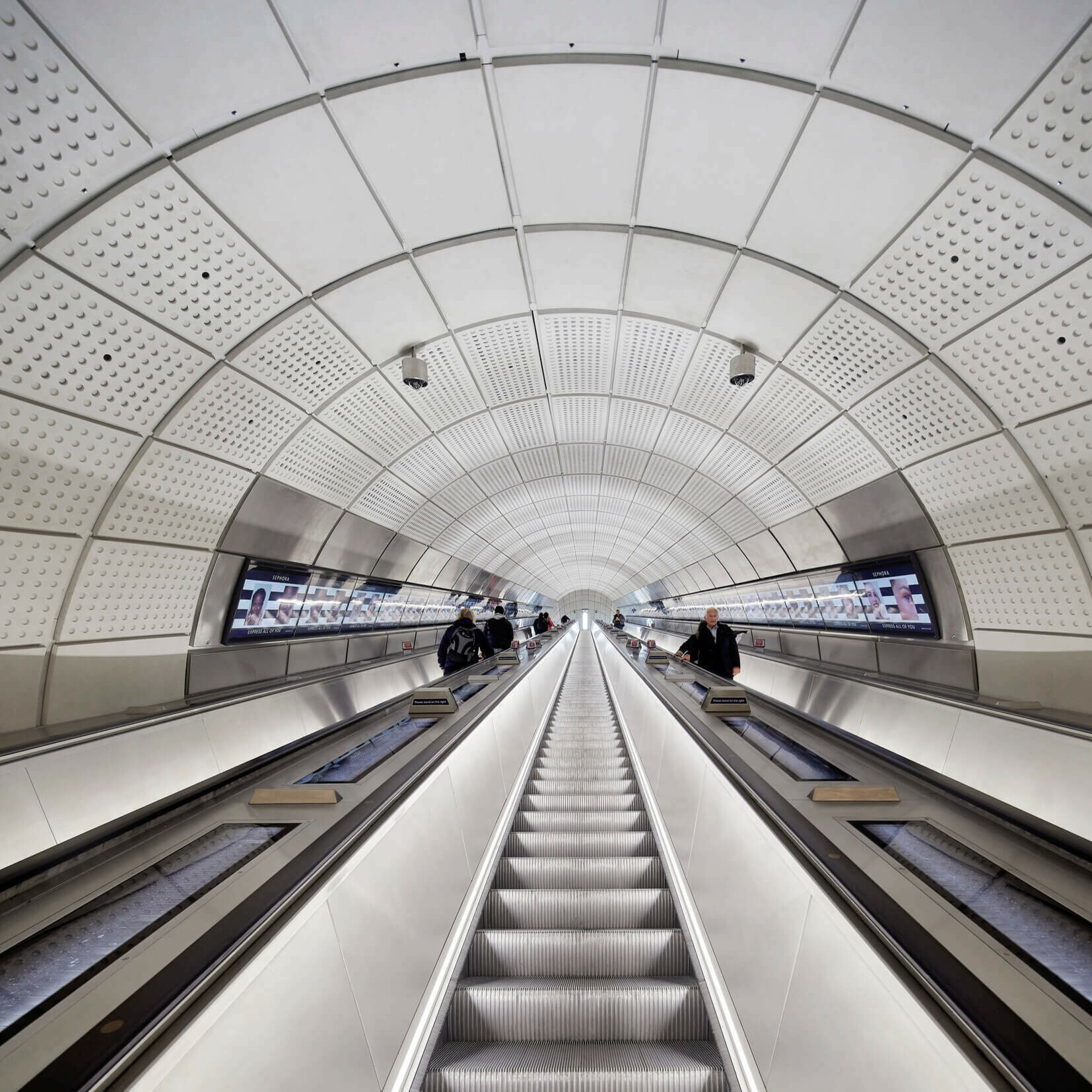 The Elizabeth line: line-wide design | Rail and Mass Transit | Projects ...