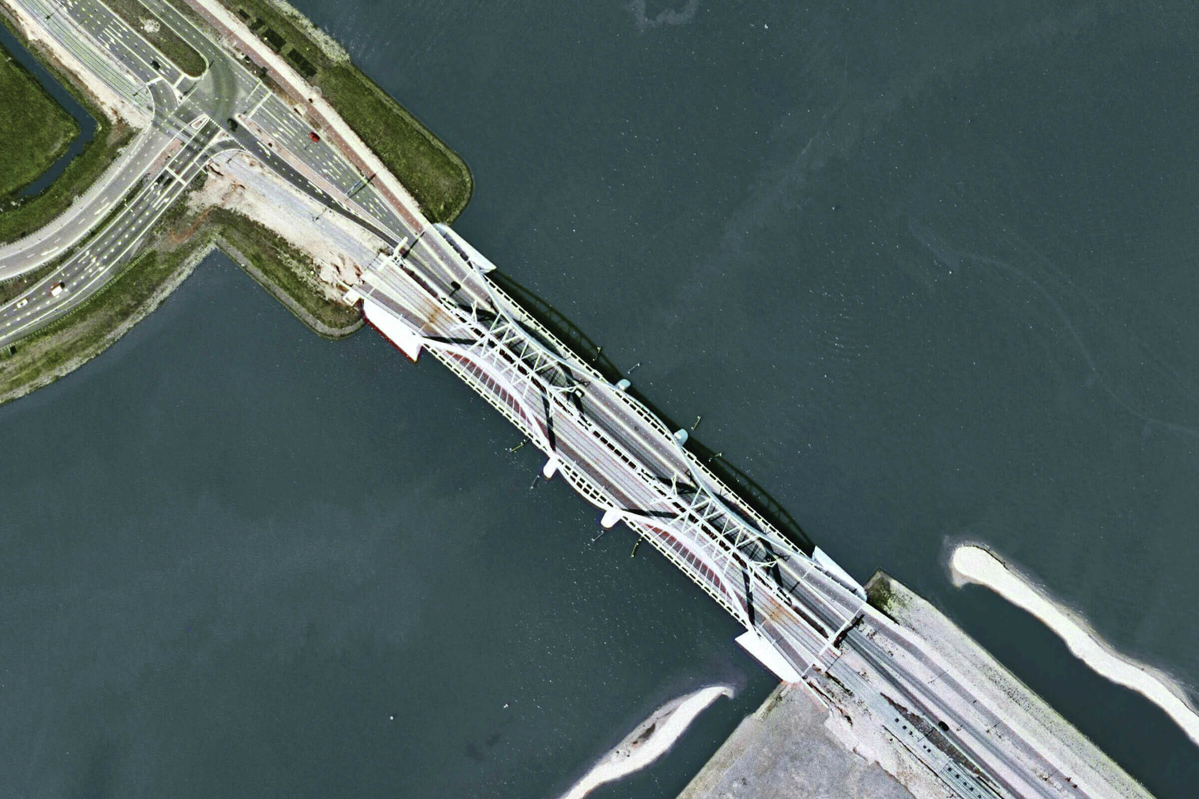 Enneüs Heerma Bridge | Bridges and Infrastructure | Projects | GRIMSHAW