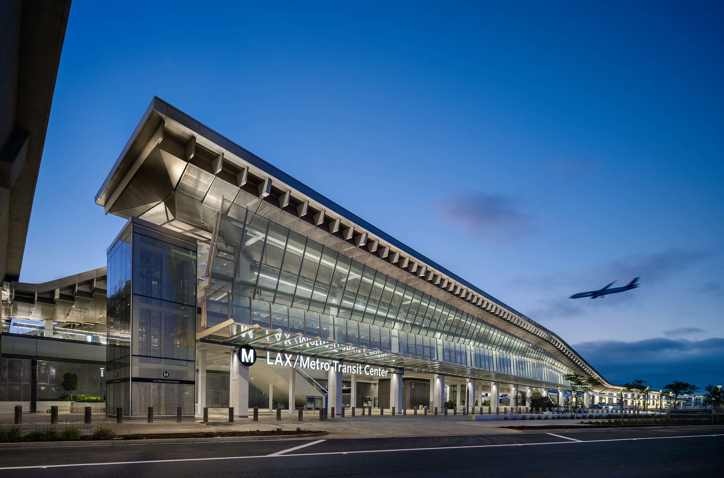 LAX/Metro Transit Center Station opens for passenger service | News ...